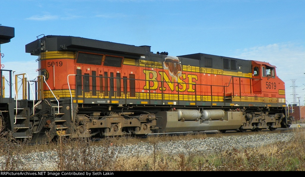 BNSF 5619